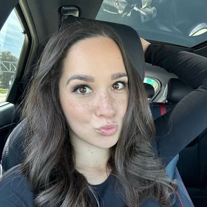 Chatkk profile of amanda brenda from United States