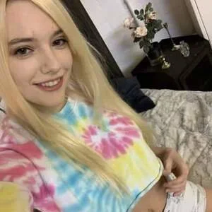 Chatkk profile of emaly from United Kingdom