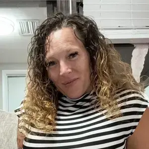 Chatkk profile of shelly ford from Canada